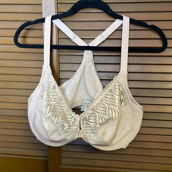 Glamorise | Intimates & Sleepwear | Glamorise Front Closure Yback Bra ...